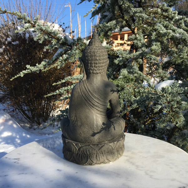 Buddha - socha z lávového kamene 38cm | The Source